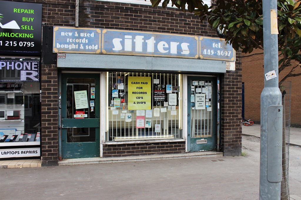 Industry, Football and Music: A Tribute To Manchester – Dan On The Road